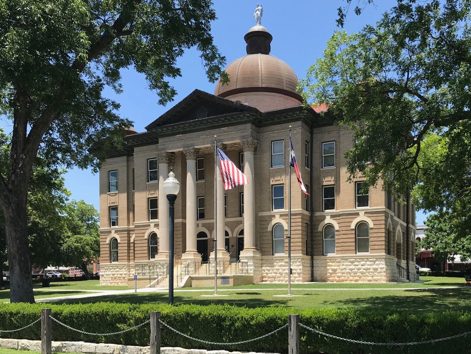 Commissioners choose new judge – and it’s not Linda Rodriguez