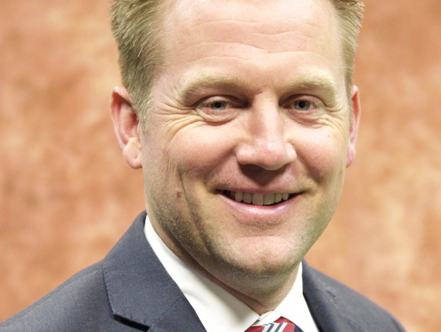 El Paso coach hired to helm Lobo athletics