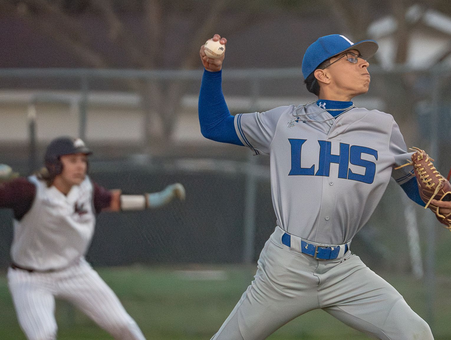 Lobos split series against Lions